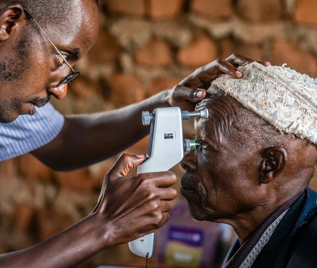What Is Glaucoma? - Blue Button